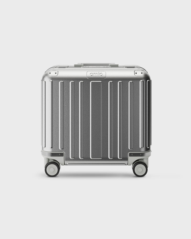Titan | Aluminium Pilot Case 18" Trolley Suitcase - Silver
